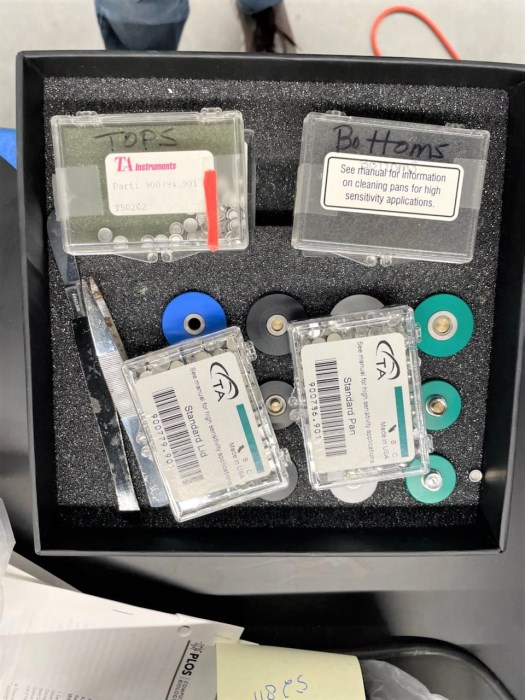 TA Instruments DSC Q20 Differential Scanning Calorimeter w/ RCS 40 Cooling Unit for sale