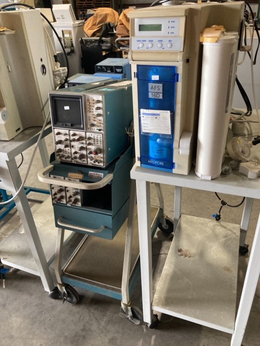 Tektronix 7603 Mobile Oscilloscope Scope, Millipore Analyzer Feed ...