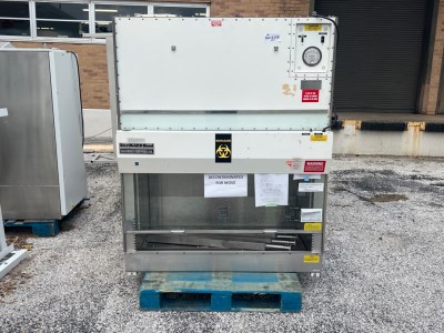 The Baker Company Model BBM-400 SterilGARD Hood for sale