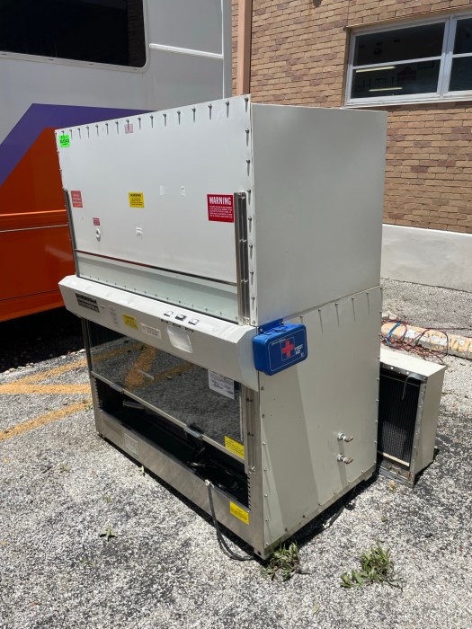 The Baker Company Model: SG-400 Biological Safety Cabinet for sale