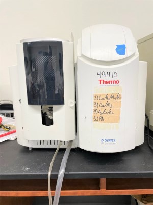 Thermo Fisher Scientific Solaar S4 Atomic Absorption Spectrometer for sale