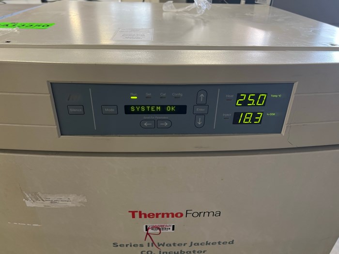 Thermo Forma Series II Water Jacketed CO2 Incubator for sale