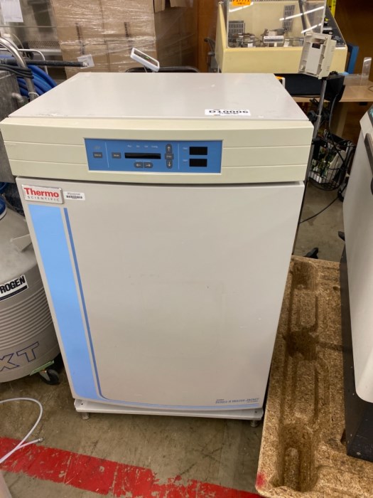 Thermo Scientific Forma Series 2 Water Jacket CO2 Incubator for sale