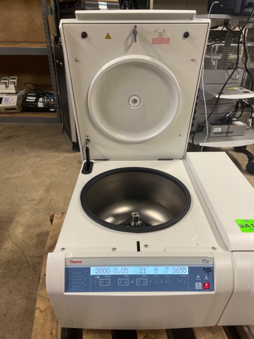 Thermo Scientific Sorvall ST 16R Tabletop Centrifuge for sale