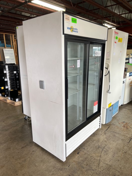 True Manufacturing Company Model: GDM-41 Two Section Glass Door ...