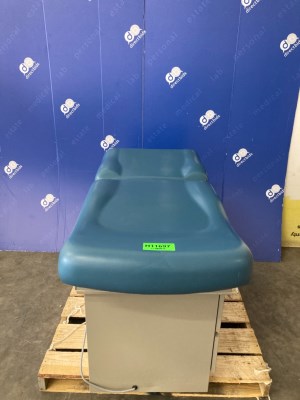 UMF Exam Table Model 5140 for sale