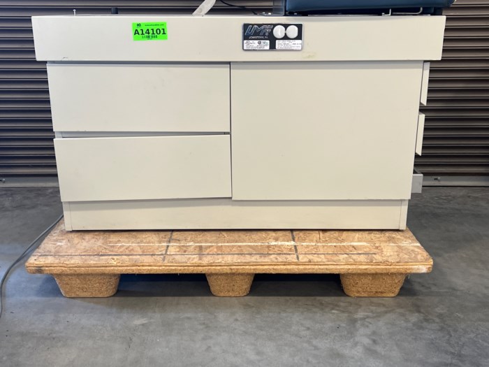UMF Model: 5140 Exam Table for sale