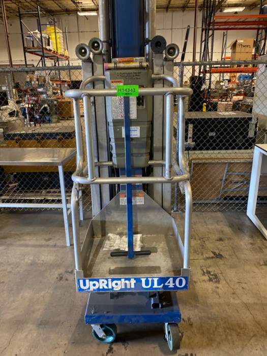 UpRight INC. UL40 / UL2 Lift for sale