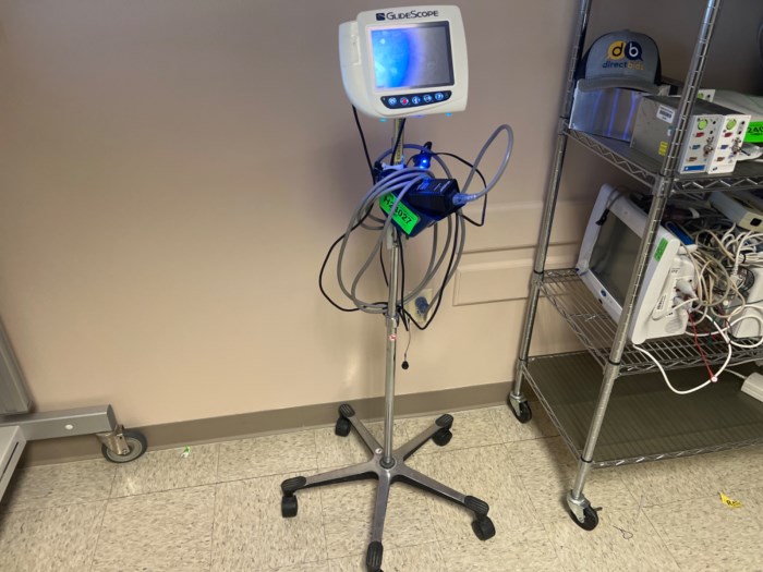 Verathon 0570-0338 GlideScope Laryngoscope Monitor for sale