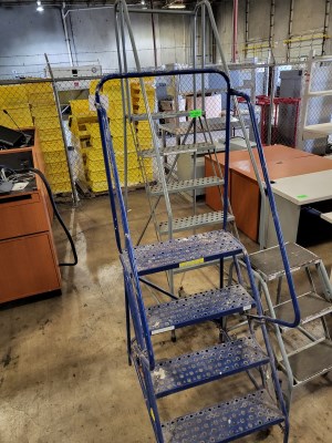 Warehouse Mobile Stairs for sale