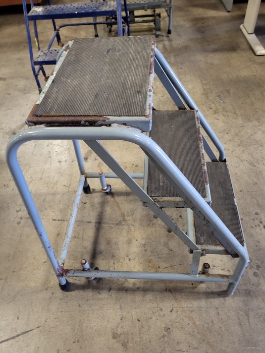 Warehouse Mobile Stairs for sale