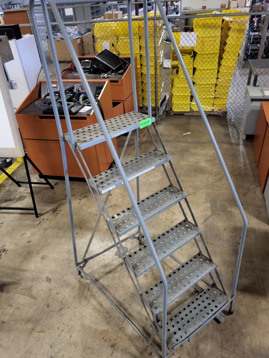 Warehouse Mobile Stairs for sale