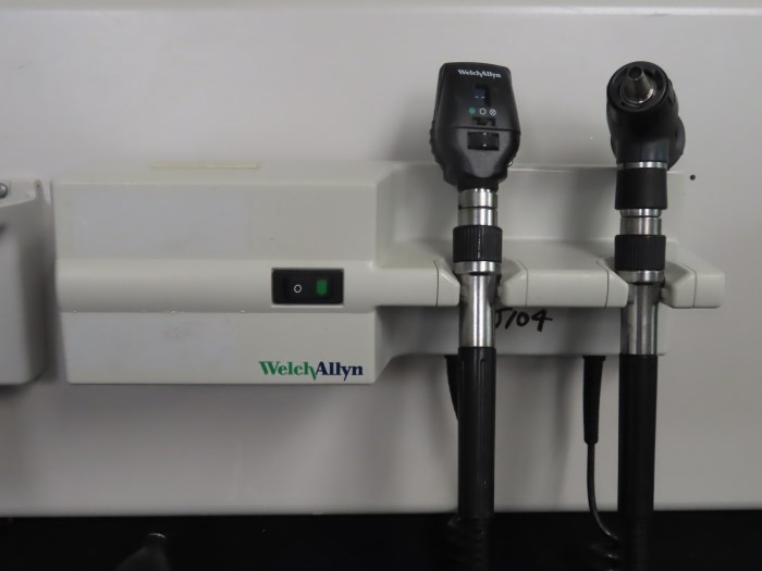 Welch Allyn 767 Integrated Diagnostic Systems and Wall Transformer Set ...